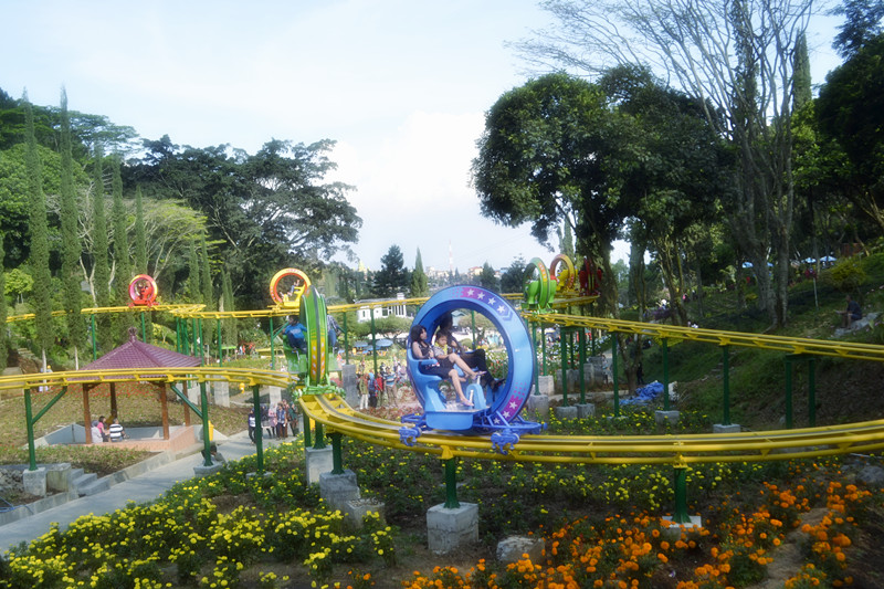 Berfoto Di Taman Bunga Selecta Saat Libur Lebaran - airport.id